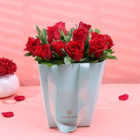 FlowerAura 10 Red Roses in Mint Basket Price - Buy Online at Best Price ...