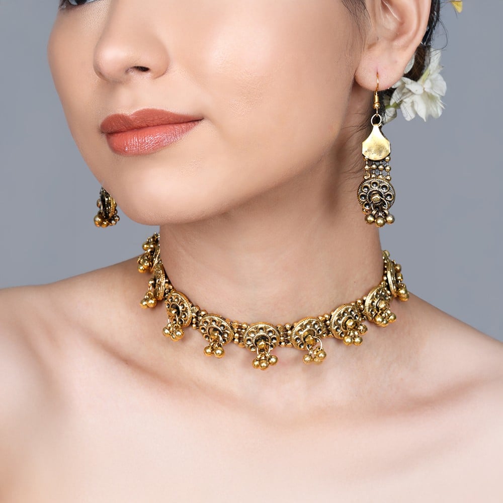 Abhinn Ethnic Necklace Set with Ghungroo Detailing (Golden) Price - Buy ...