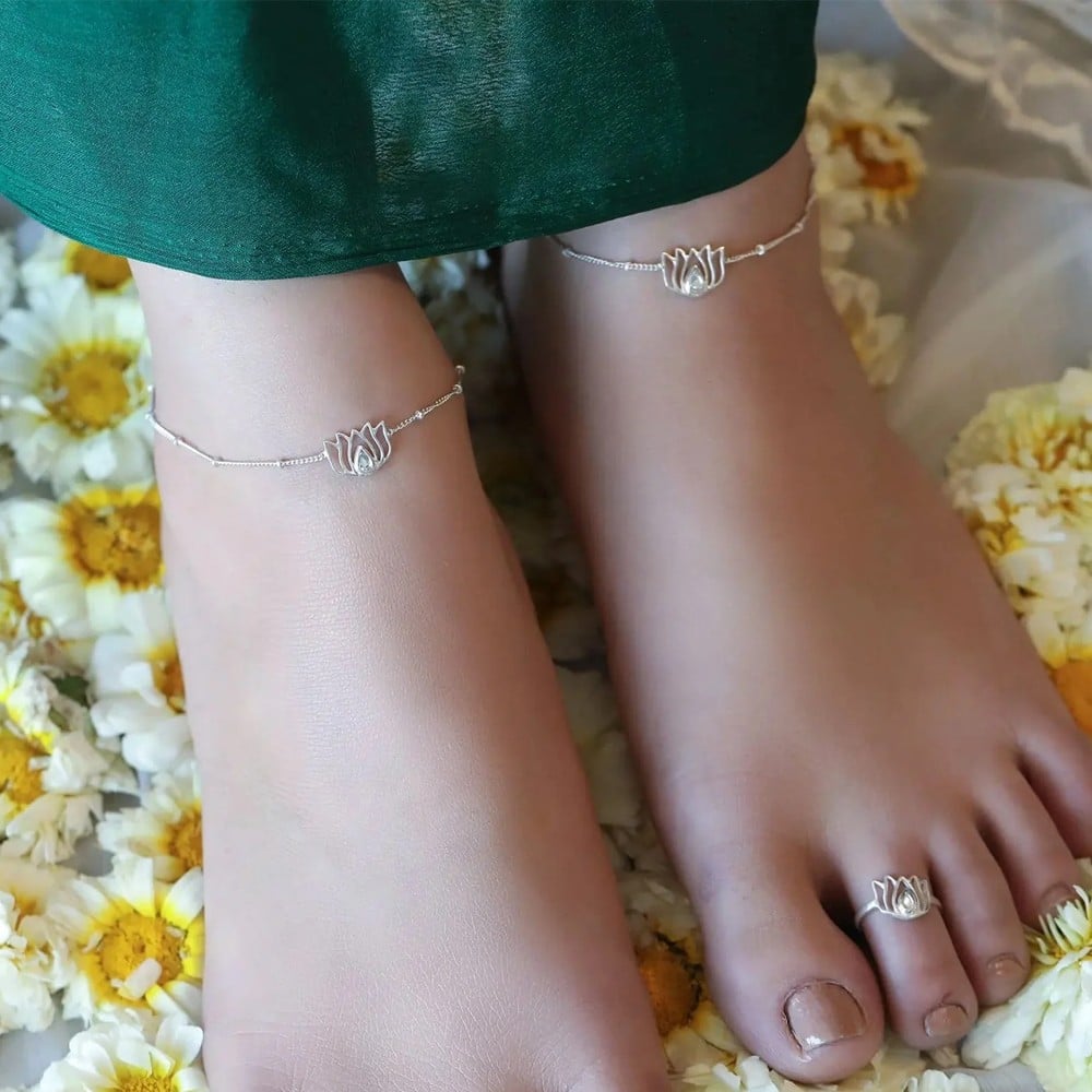 Unniyarcha Lotus Design Anklets (Silver) Price - Buy Online at Best ...