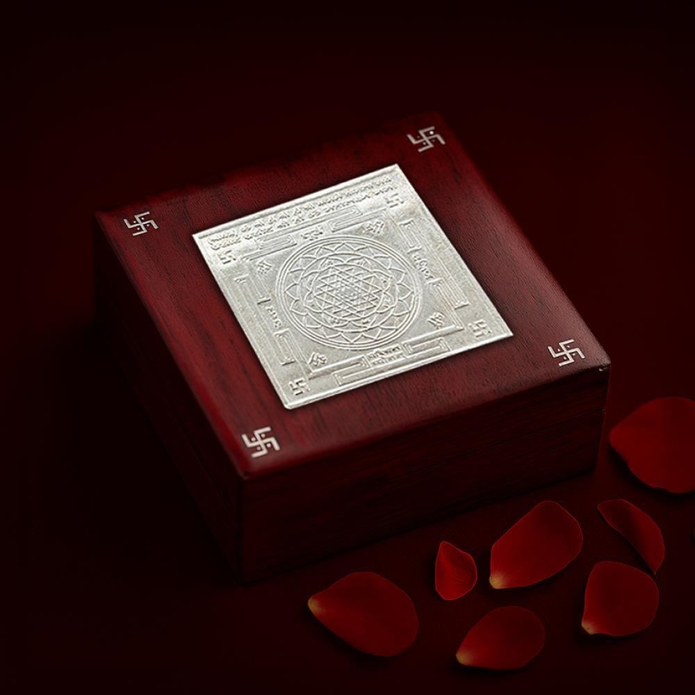 Unniyarcha Silver Lakshmi Shree Pooja Yantra (Silver) Price - Buy ...