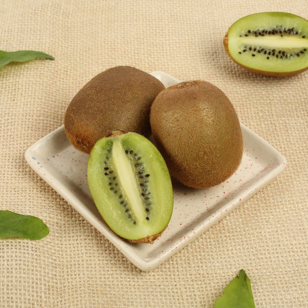 Organically Grown Green Kiwi Price - Buy Online at Best Price in India