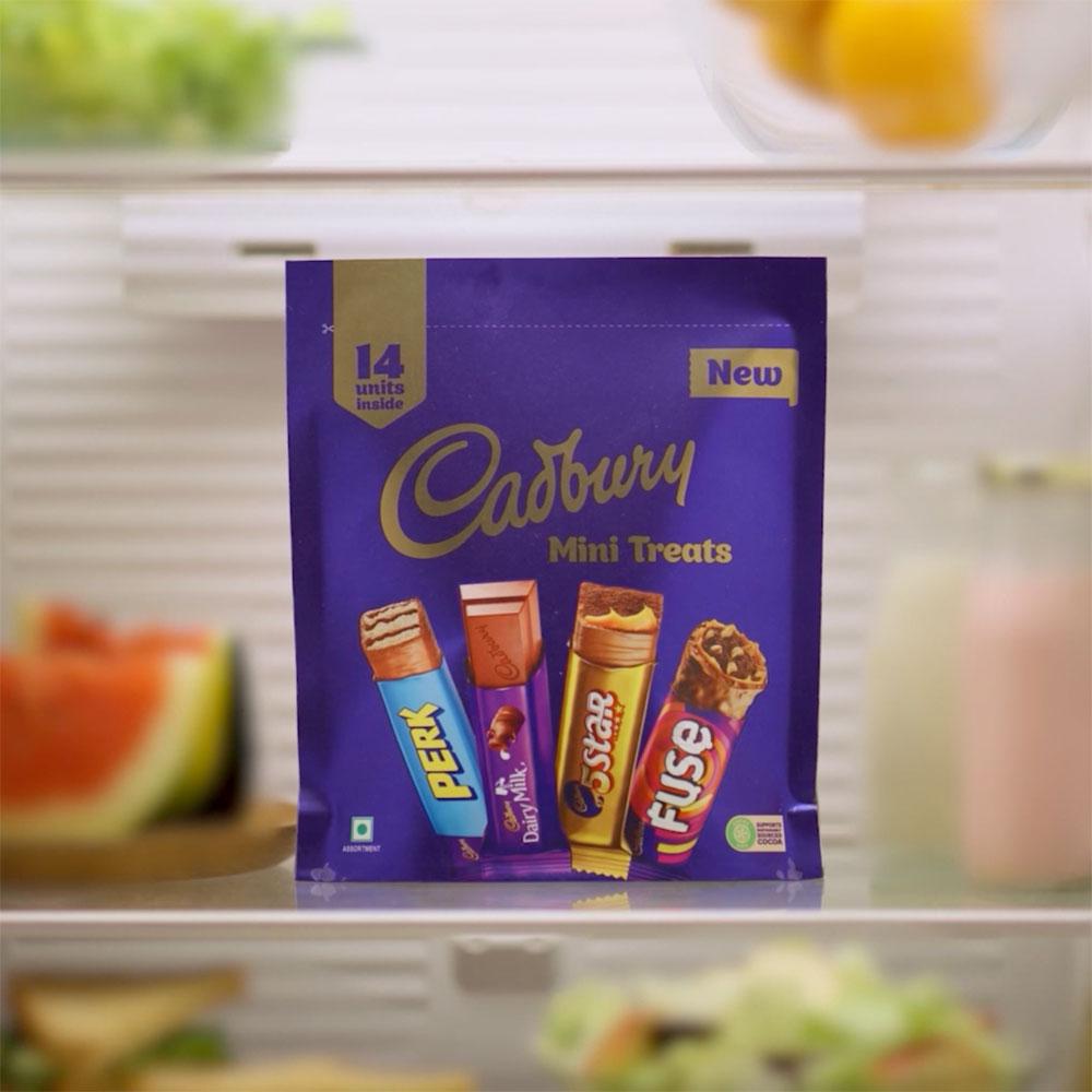 Cadbury Assorted Mini Treats Assorted Chocolate Pack Price - Buy Online ...