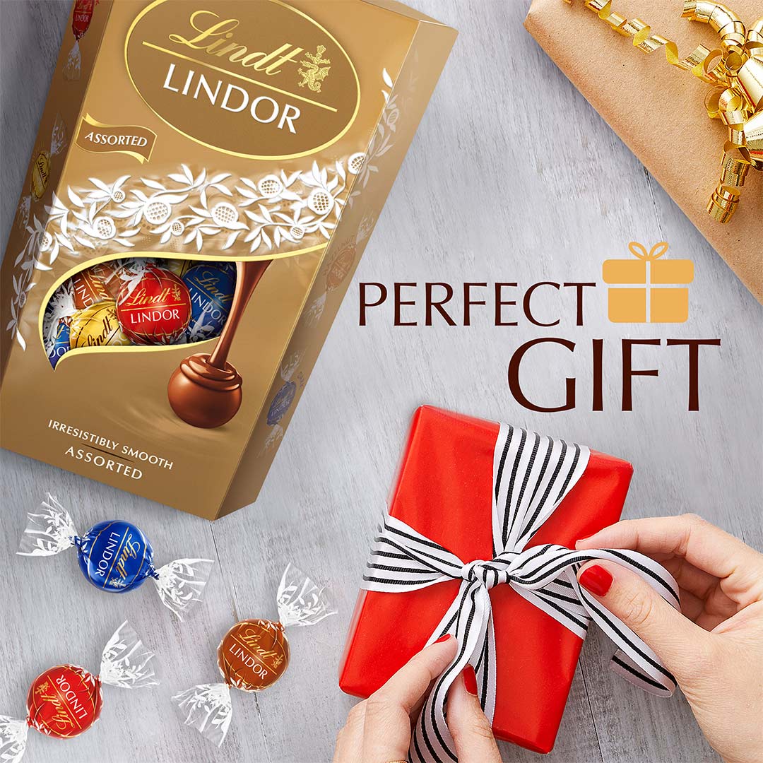 Lindt Lindor Assorted Chocolate Gift Pack Price - Buy Online at ₹1199 ...